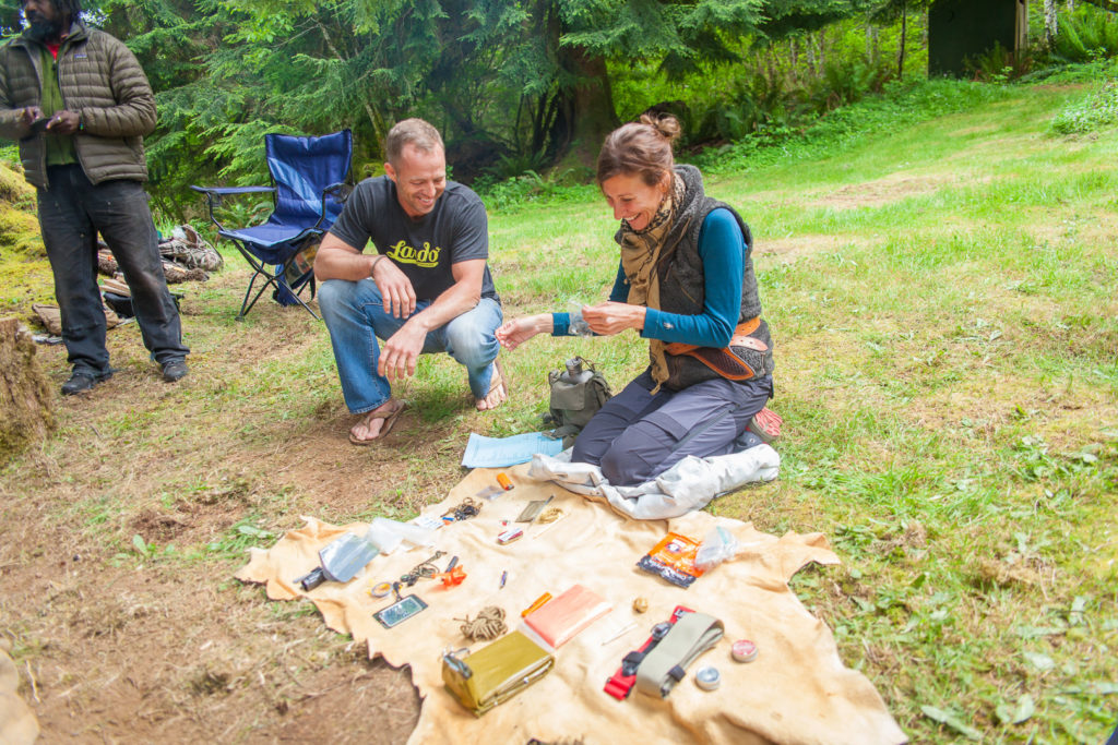 Basic Emergency Field Kit with Nicole Apelian – Paragraph4